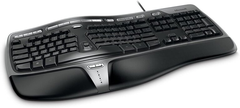 Top 10 Best Keyboards for Big Hands [List & Guide] KMG Advice